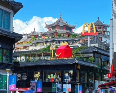 Dong Men Pedestrian Street Guide for Budget Travelers in Shenzhen