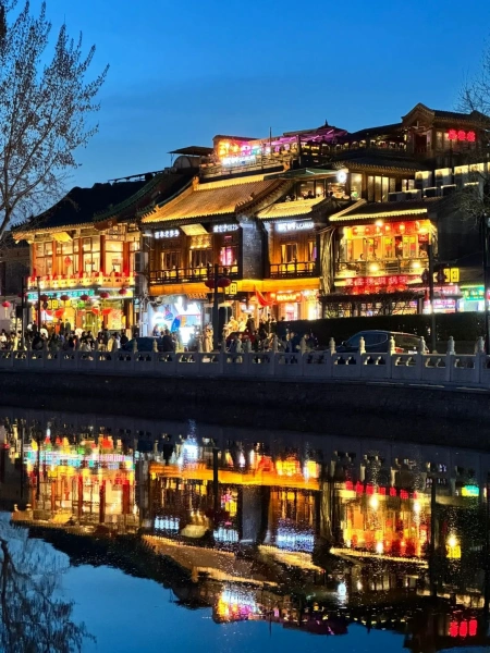 Houhai Lake Beijing 2026: Top Things to Do, Nightlife & Travel Tips