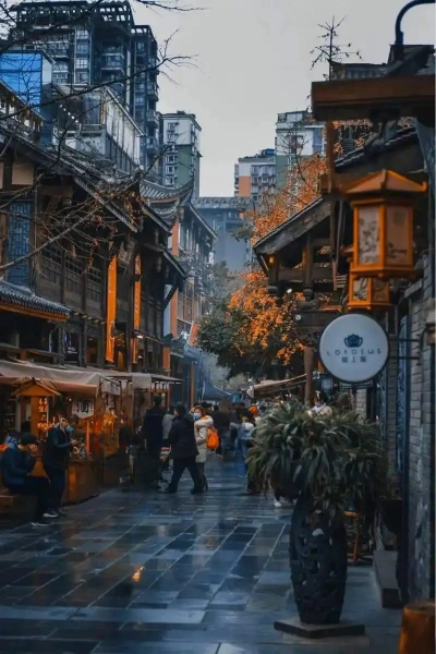 Kuan Zhai Alley Chengdu Guide 2026: Culture, Food & History