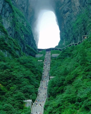 Hunan Province Travel Guide with Top Cities and Attractions