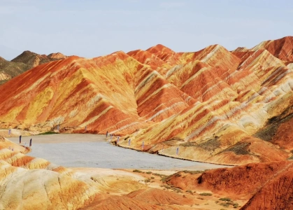 Gansu Province Travel Guide with Top Cities and Attractions