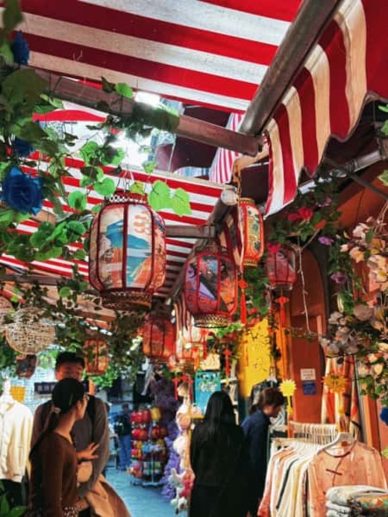 Tianzifang Shanghai Guide (2026): Art, Street Food & Souvenirs