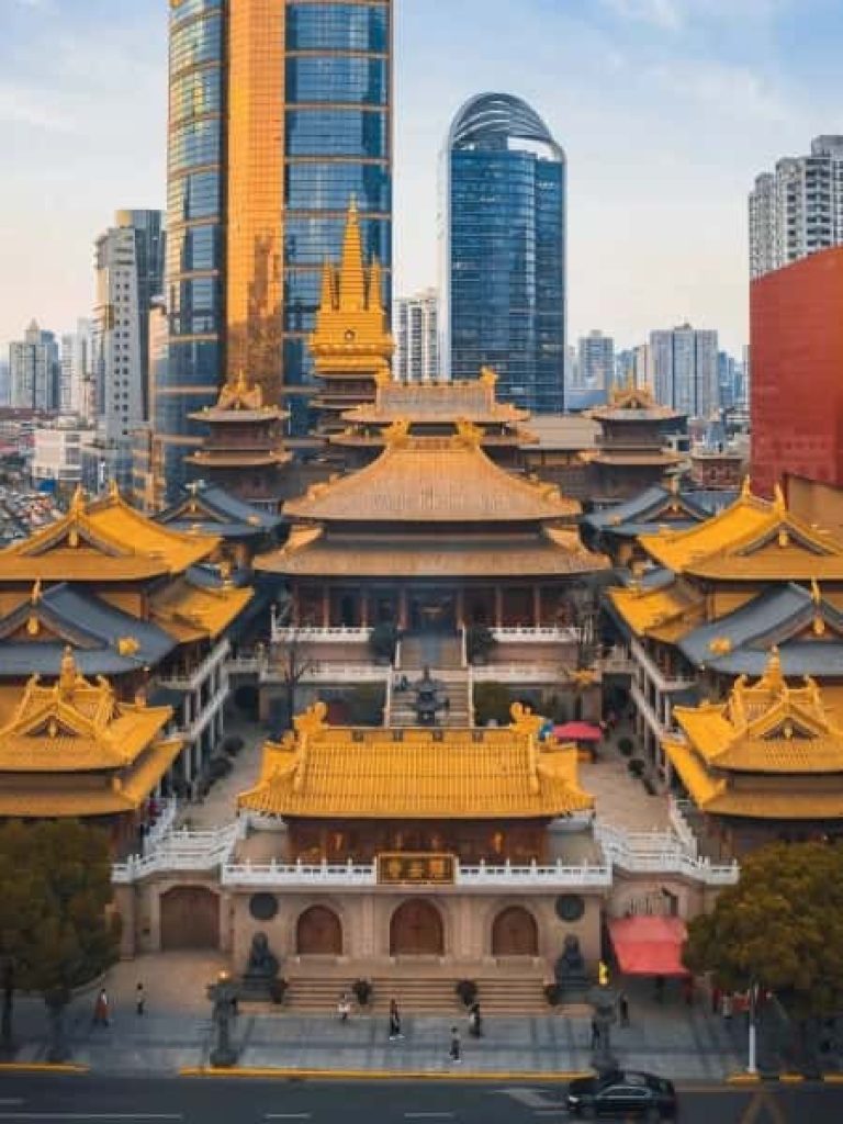 Jing'an Temple Shanghai: A Guide to History & Serenity