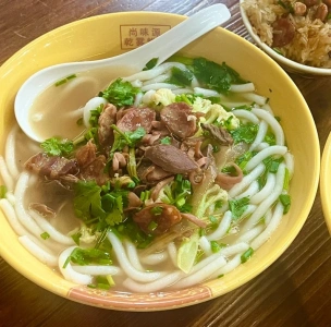 Best Traditional Zhuhai Dishes 2026 – A Complete Local Food Guide