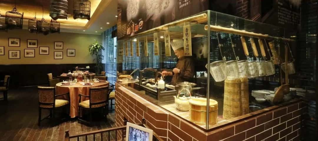 Oriental Pearl TV Tower: Tickets and Attractions in Shanghai