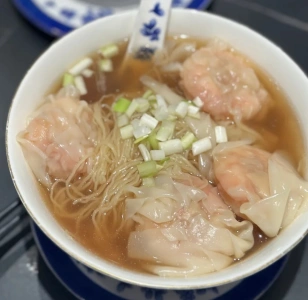 Authentic Guangzhou Dishes Guide 2026: Dim Sum, Roast Goose & More