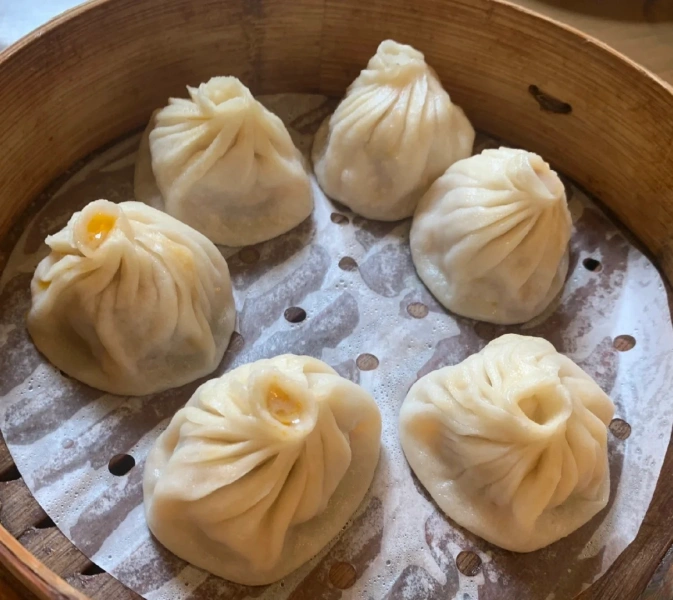 Discover Shanghai Food: Top Dishes and Dining Streets
