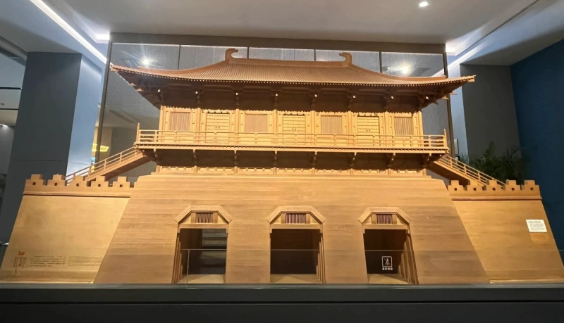 Xi’an City Wall Travel Guide 2026: History, Attractions & Tips