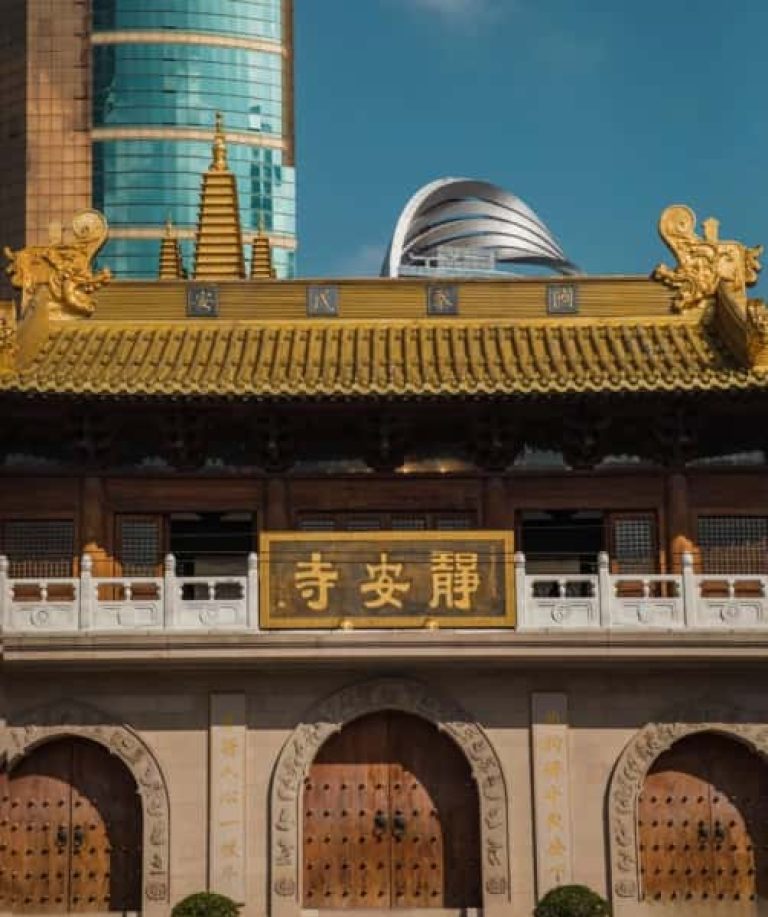 Jing'an Temple Shanghai: A Guide to History & Serenity