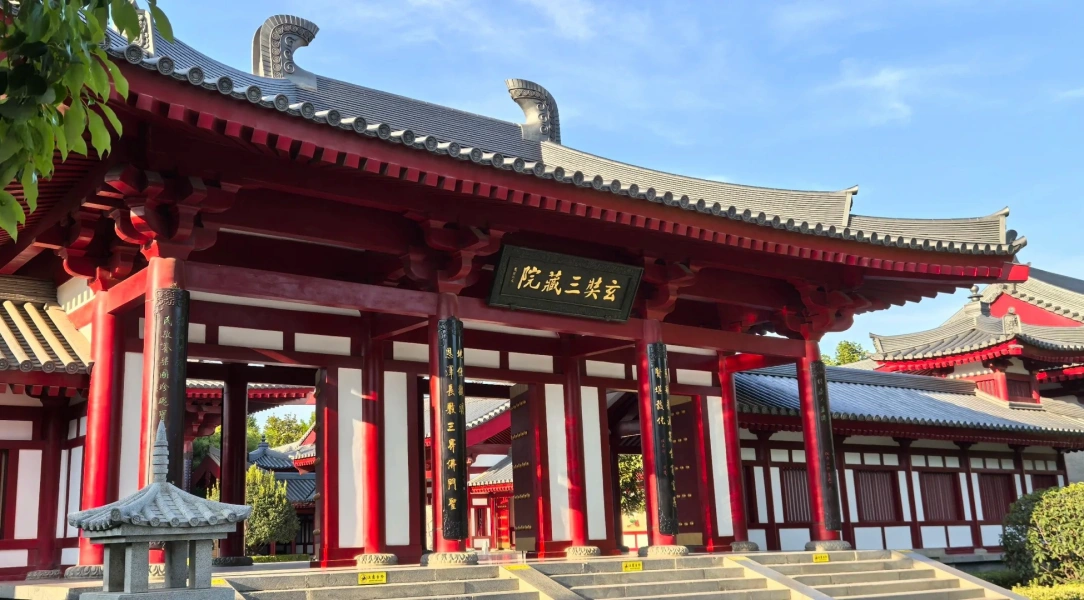 Big Wild Goose Pagoda & Daci’en Temple: Travel Guide & History