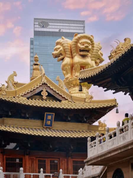 Jing'an Temple Shanghai Guide (2026): History, Culture & Tranquility