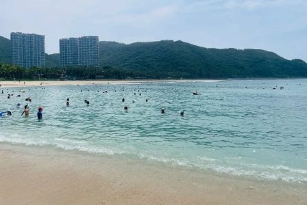 Dadonghai Beach Guide 2026 | Top Things to Do & Travel Tips
